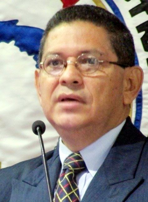 Jurista panameño sostiene que su obra fue plagiada - Política - ABC Color