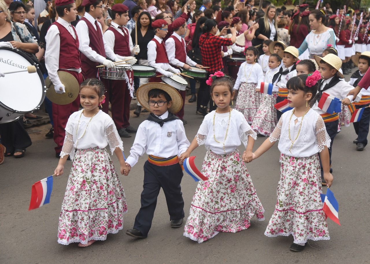 Desfile en homenaje a la Paz del Chaco - Galerías de imágenes - ABC Color