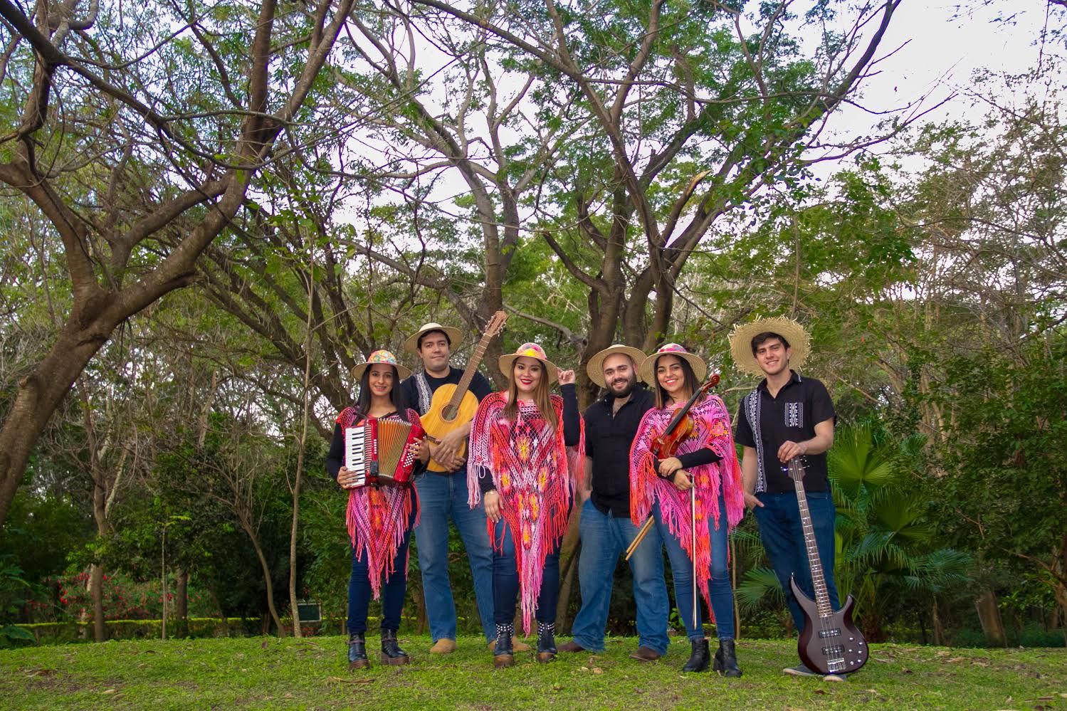 Folclore sobre la calle Palma - Música - ABC Color