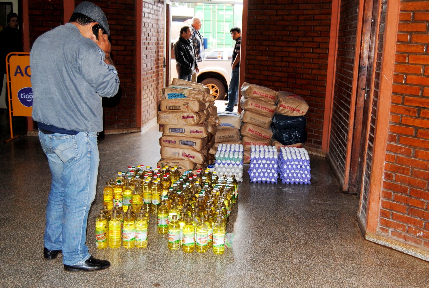 En Encarnación, comenzaron a decomisar productos argentinos - Economía ...