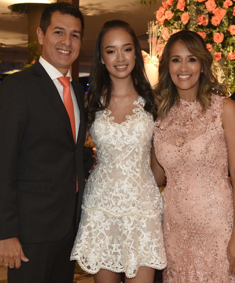 SOFÍA AYALA VARGAS - Sociales - ABC Color