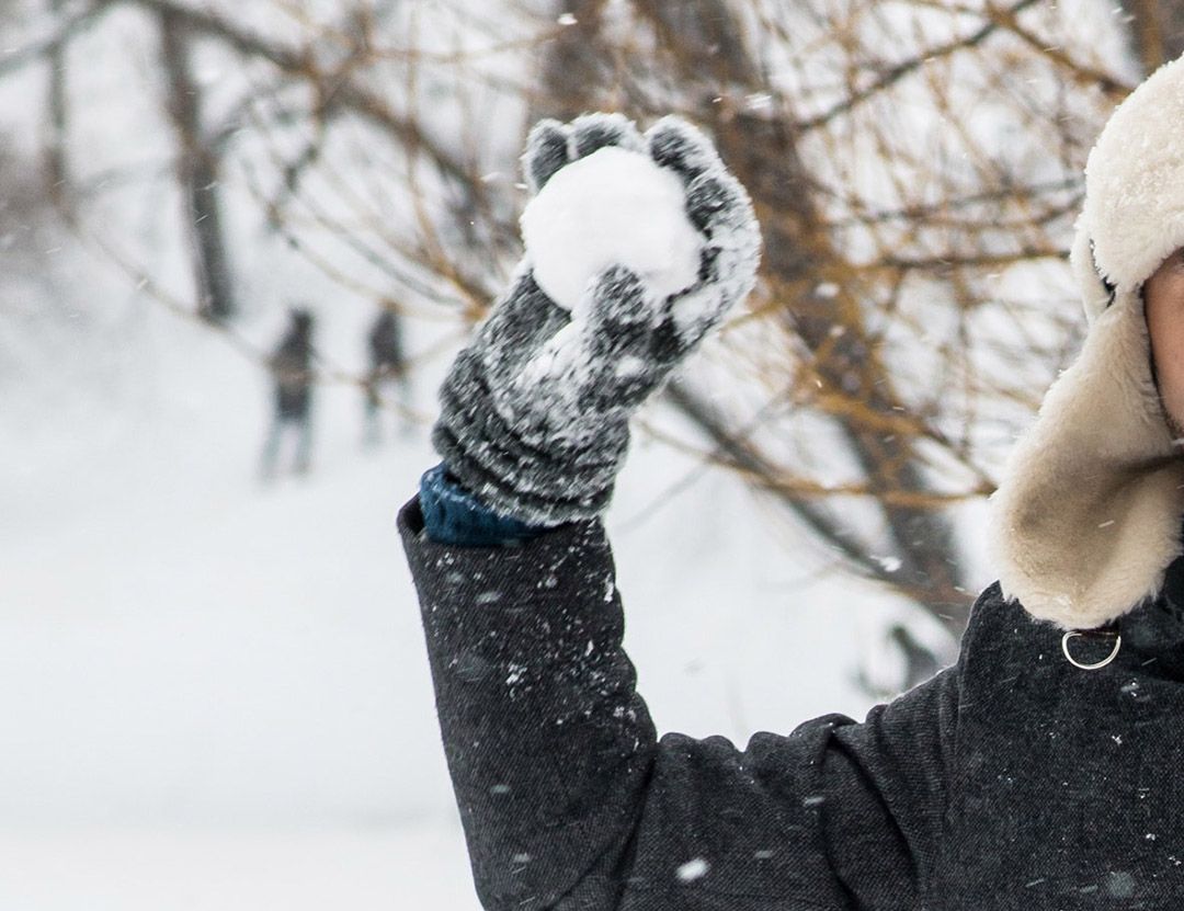 Niño cancela centenaria ley que prohibía tirar bolas de nieve - Mundo ...