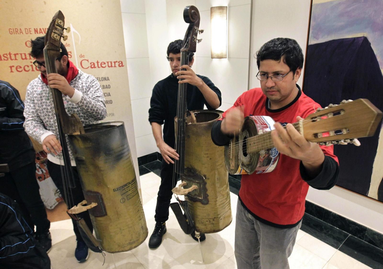 El mundo les envió basura y ellos hicieron música - Música - ABC Color