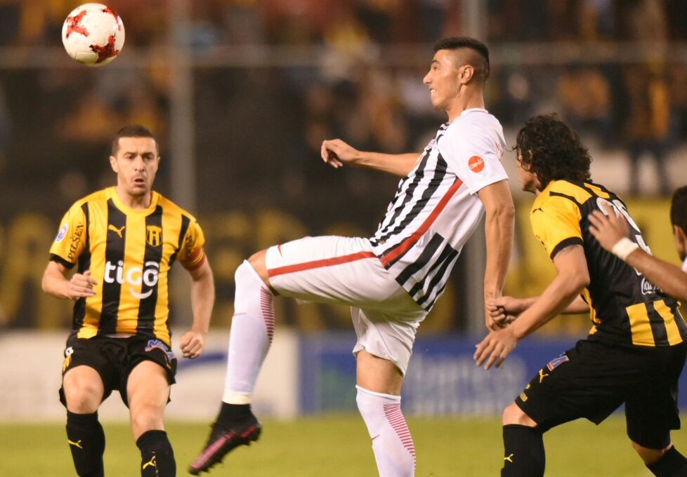 Intenso empate - Fútbol - ABC Color