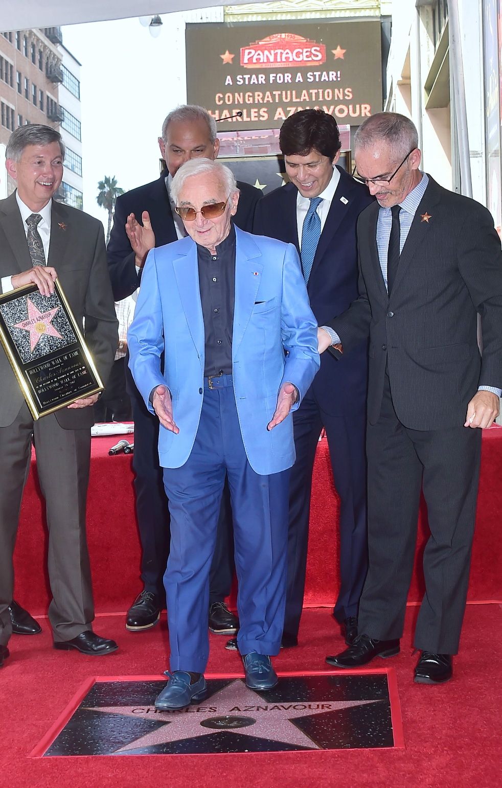 “Rata de América”, Francia llora a Charles Aznavour - Artes y ...