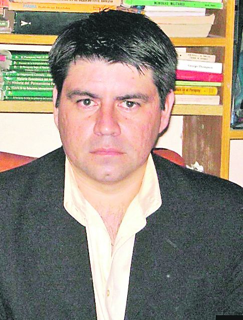 Libro narra la vida de Julio Correa - Artes y Espectáculos - ABC Color