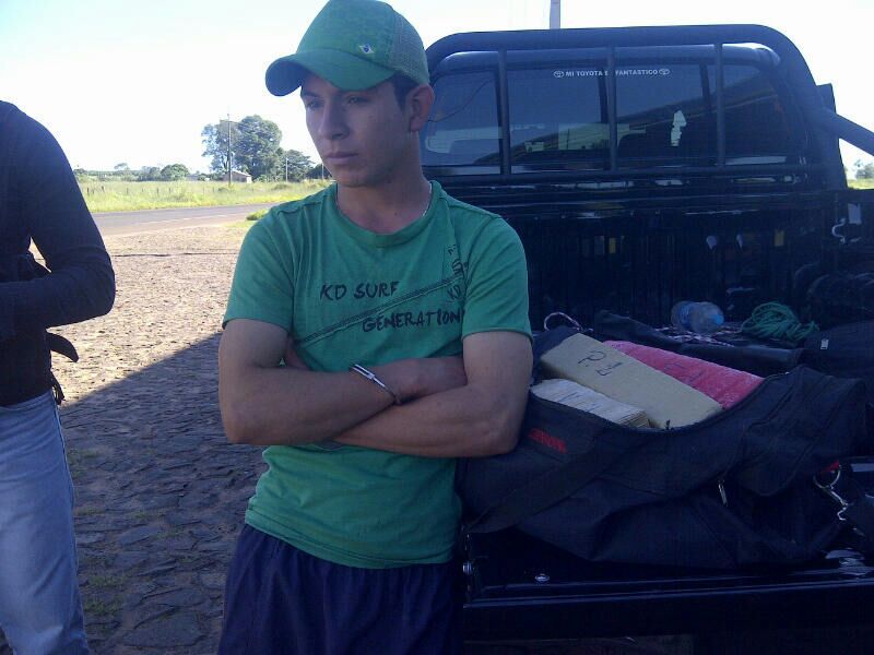 Detienen A Joven Con Marihuana Nacionales Abc Color