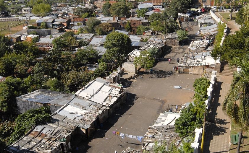 Zonas marginales son ocho veces más caras - Economía - ABC Color