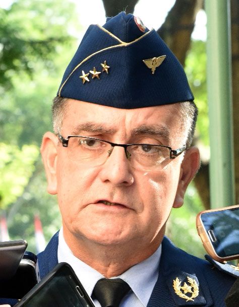 Expulsan a cinco cadetes de la Academil - Política - ABC Color