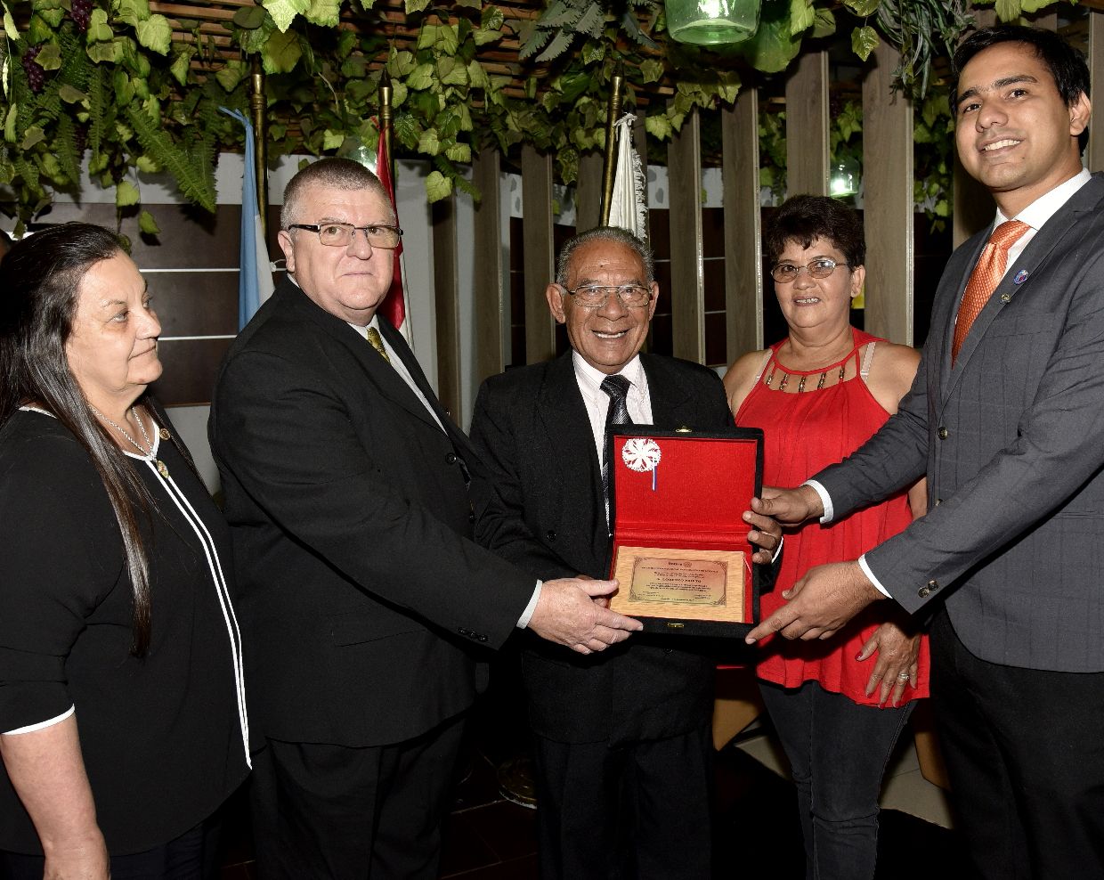 Lorenzo Prieto recibe una distinción a su trayectoria - Deportes - ABC ...