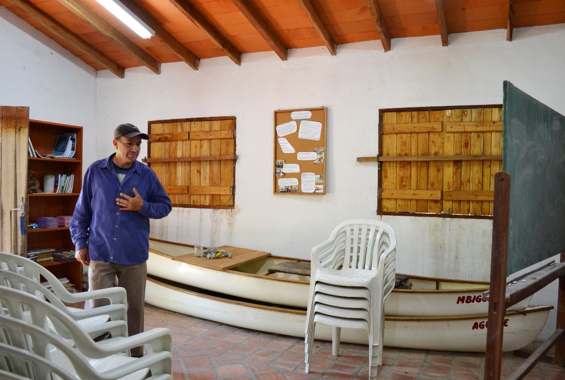 Centro turístico construido por el BID está abandonado en Mocito Isla ...
