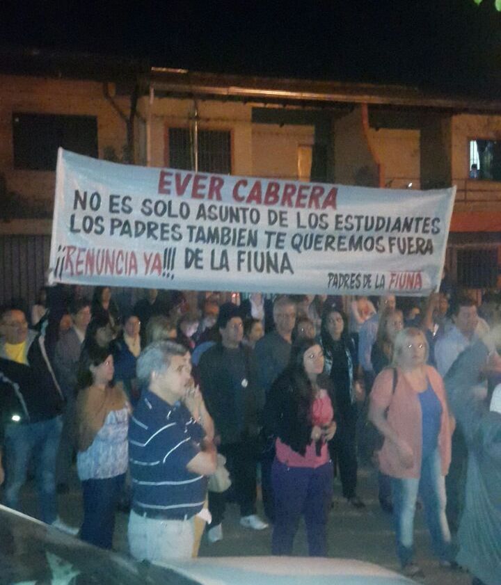 Exigen la renuncia a decano - Nacionales - ABC Color