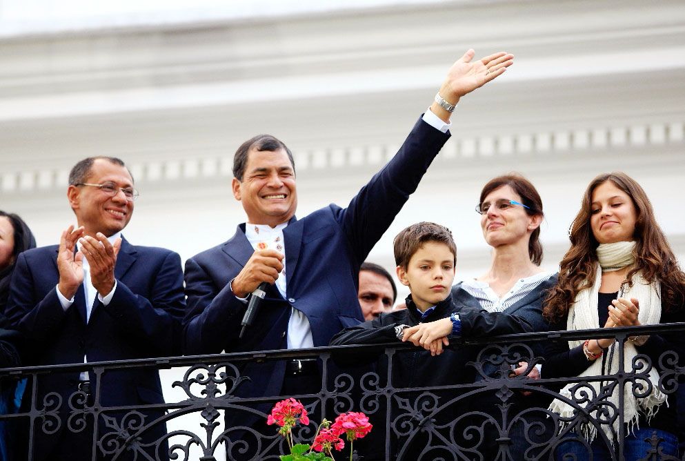 Rafael Correa es reelecto en primera vuelta como presidente de Ecuador ...