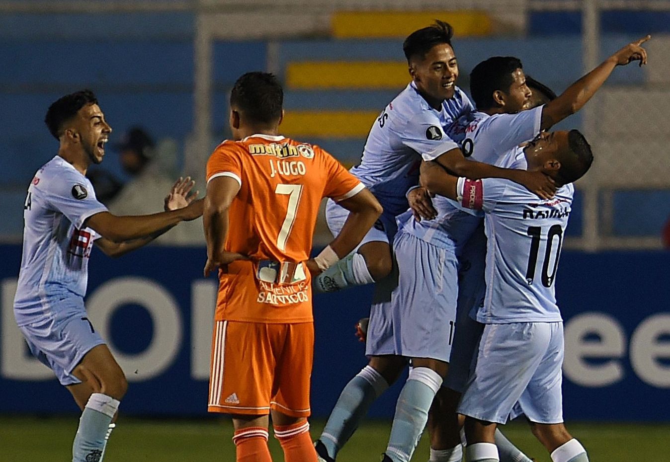 ¡Mirá el golazo de Manco! - Fútbol - ABC Color