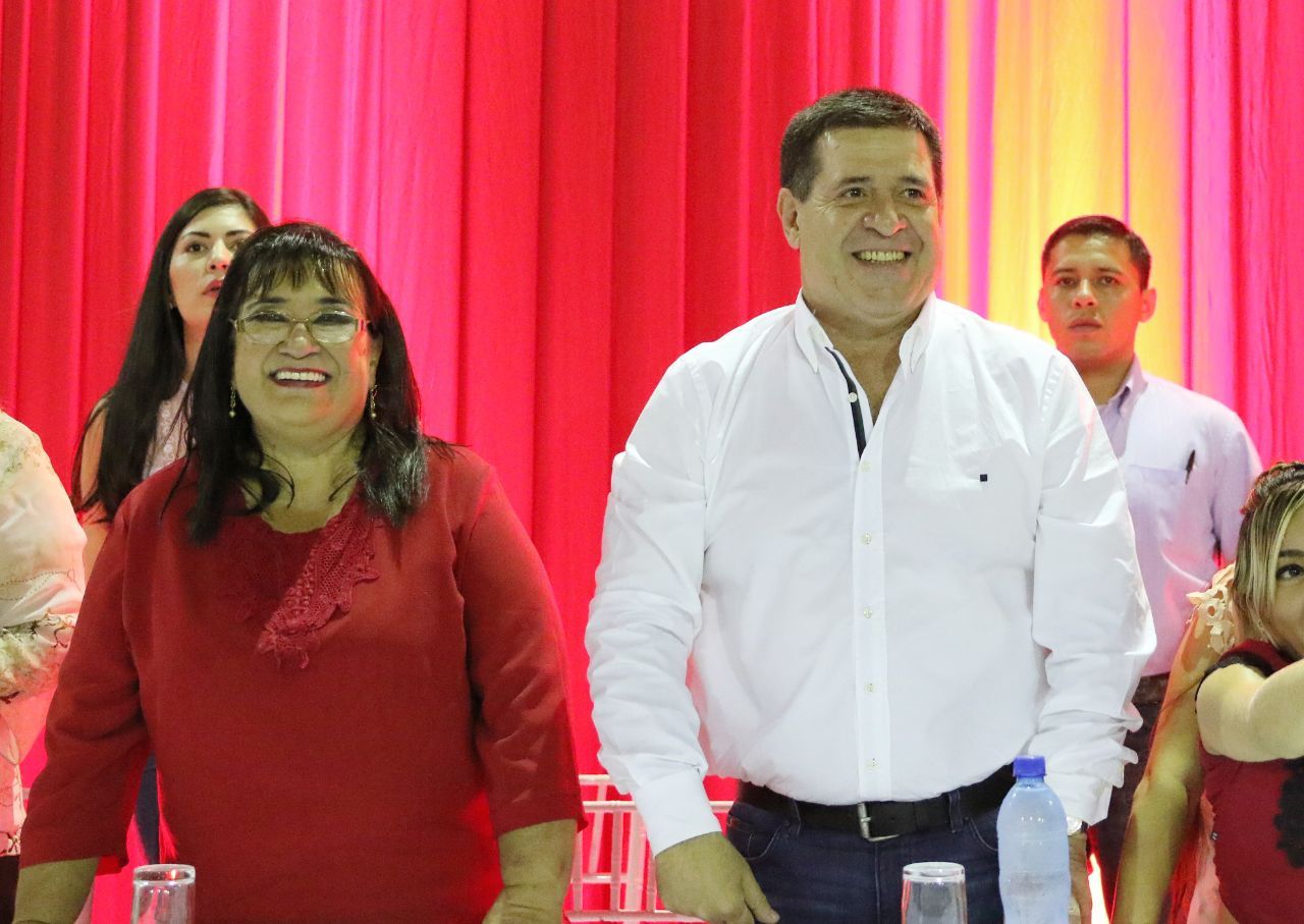 Una noche de mitines políticos - Galerías de imágenes - ABC Color