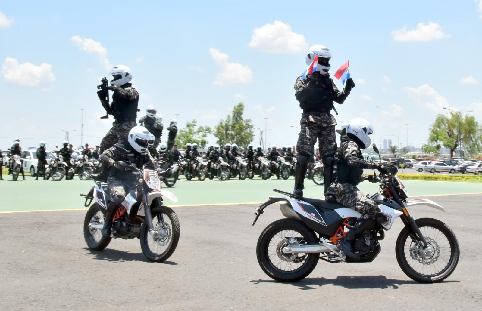 Motos del grupo Lince, “negociado” de HC - Nacionales - ABC Color