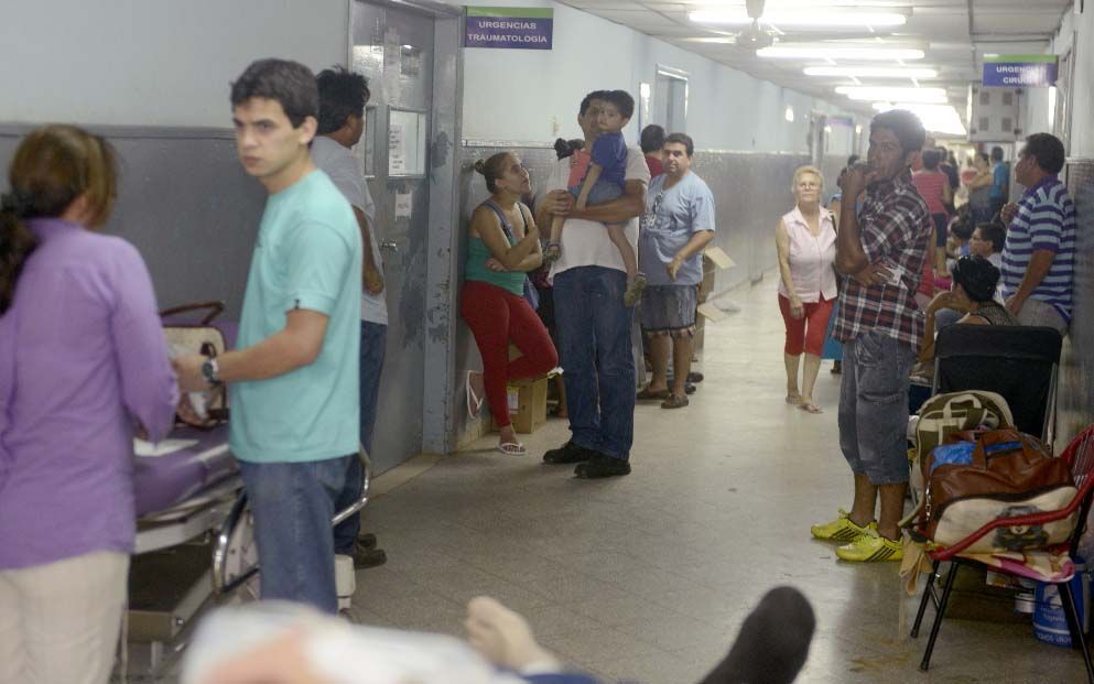 Muchos pacientes graves están en Emergencias del IPS - Locales - ABC Color