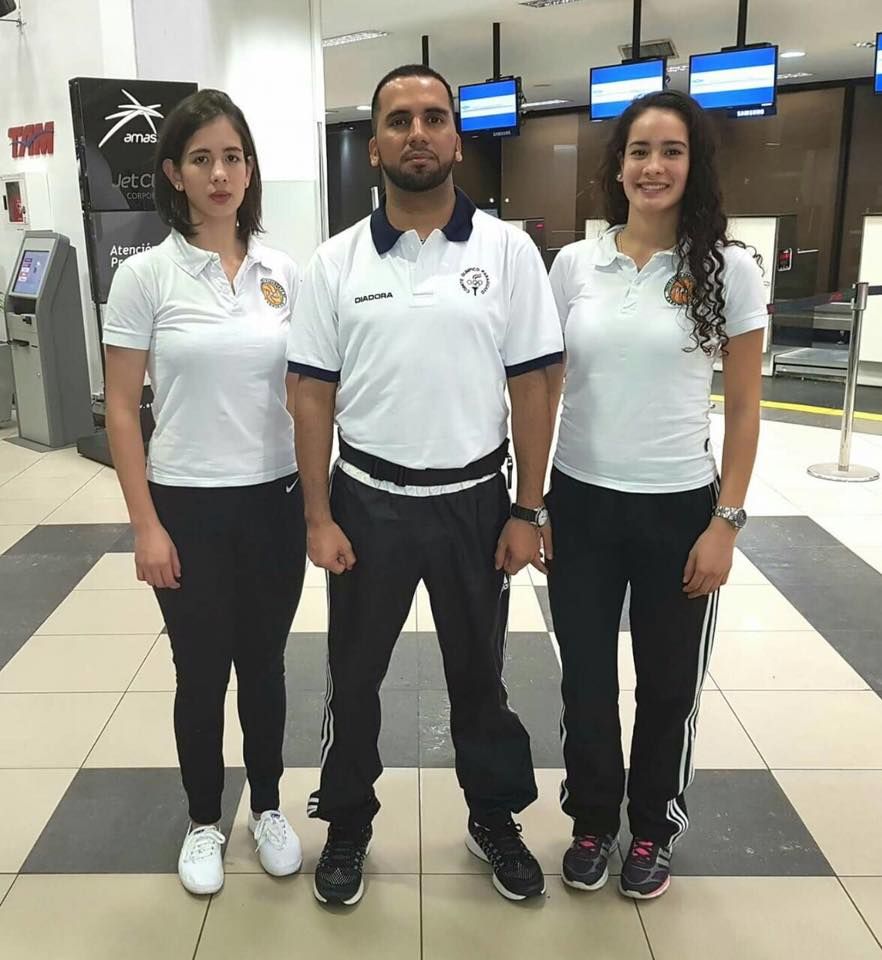 Jennifer y Leyla Servin en Panamericano senior de karate ...