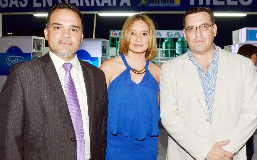 Brindis del Grupo Bahía y Petropar - Sociales - ABC Color