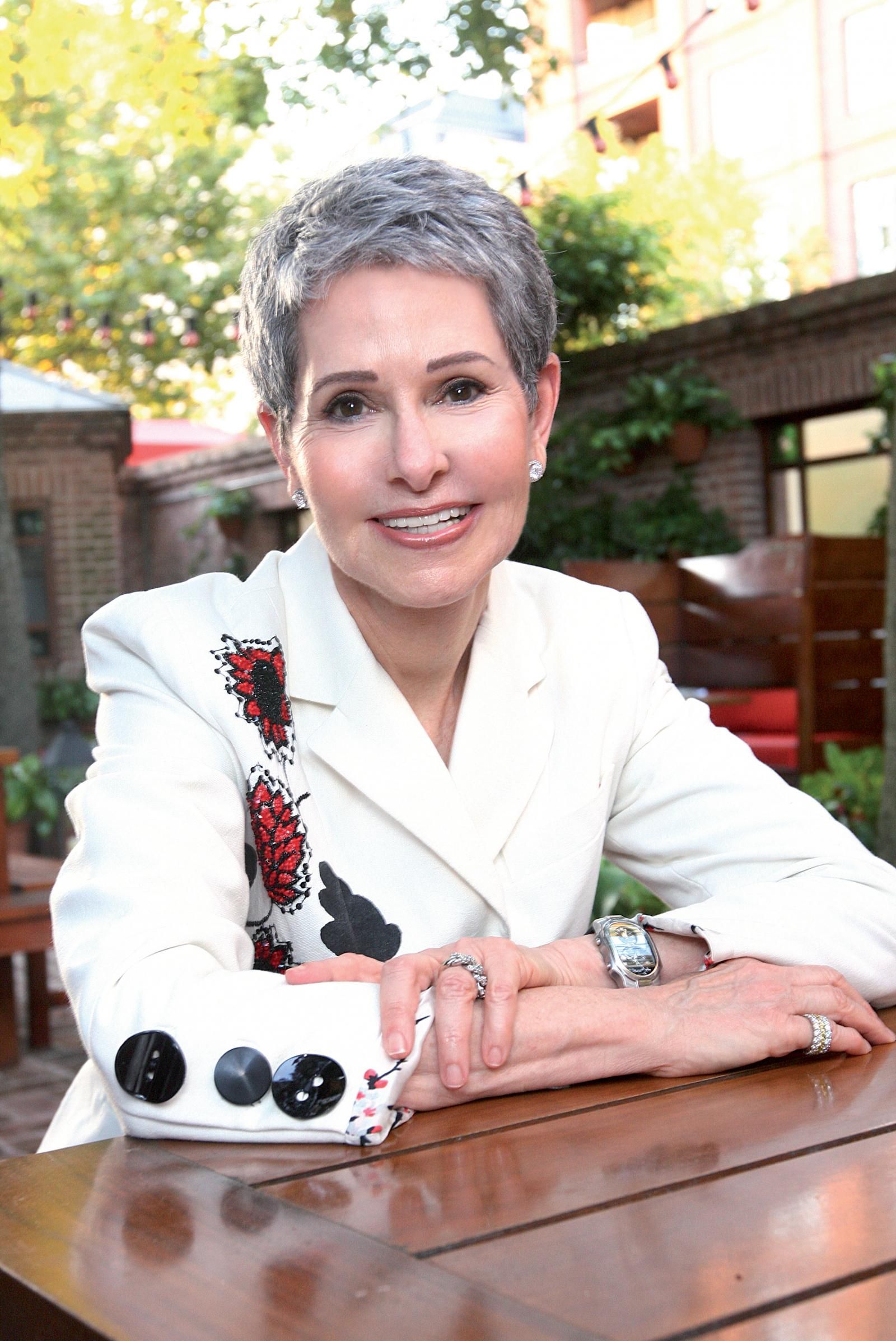 Lanza perfume - Nosotras Revista - ABC Color