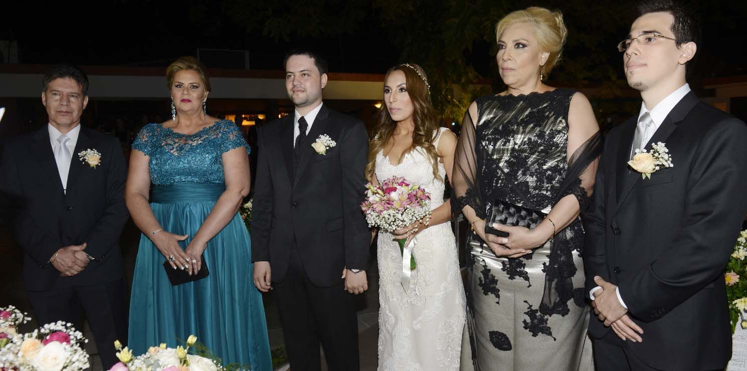 Ruth Cairo y Víctor Hugo Torres Zarza - Sociales - ABC Color