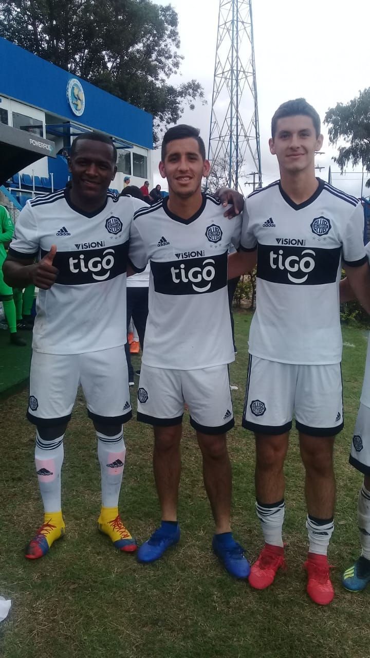 General Díaz, nuevo líder en la Reserva - Fútbol - ABC Color