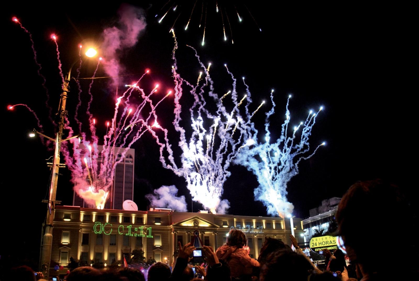 Manejo de pirotecnia - Nosotras Revista - ABC Color