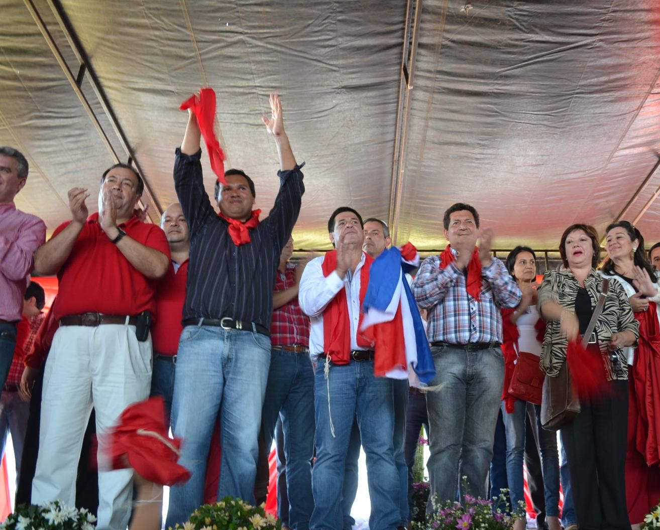 Critican torín y "farra" de liberales - Nacionales - ABC Color