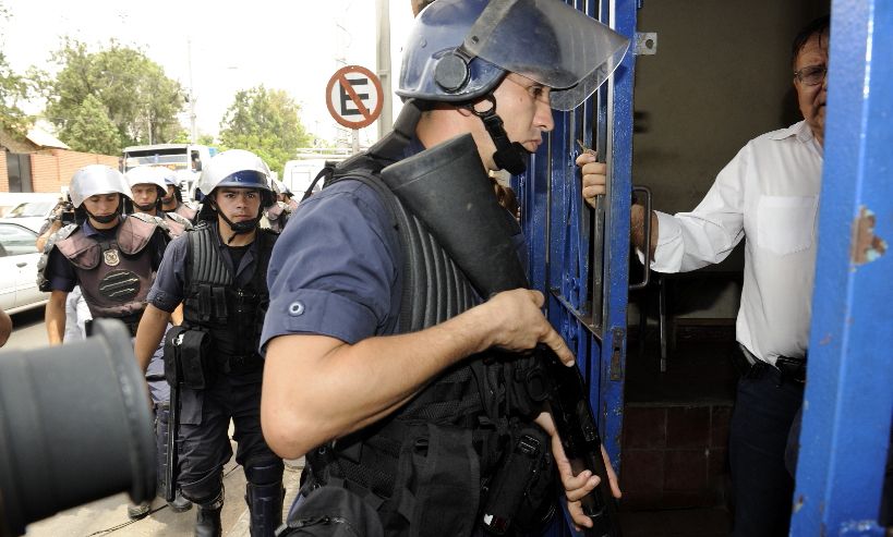 Reclusas se amotinan en la cárcel del Buen Pastor - Judiciales - ABC Color