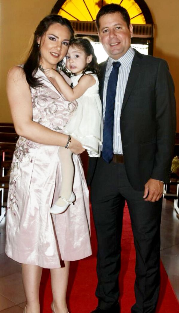 El casamiento de Daniela Pavía y Carlos Vera - Sociales - ABC Color
