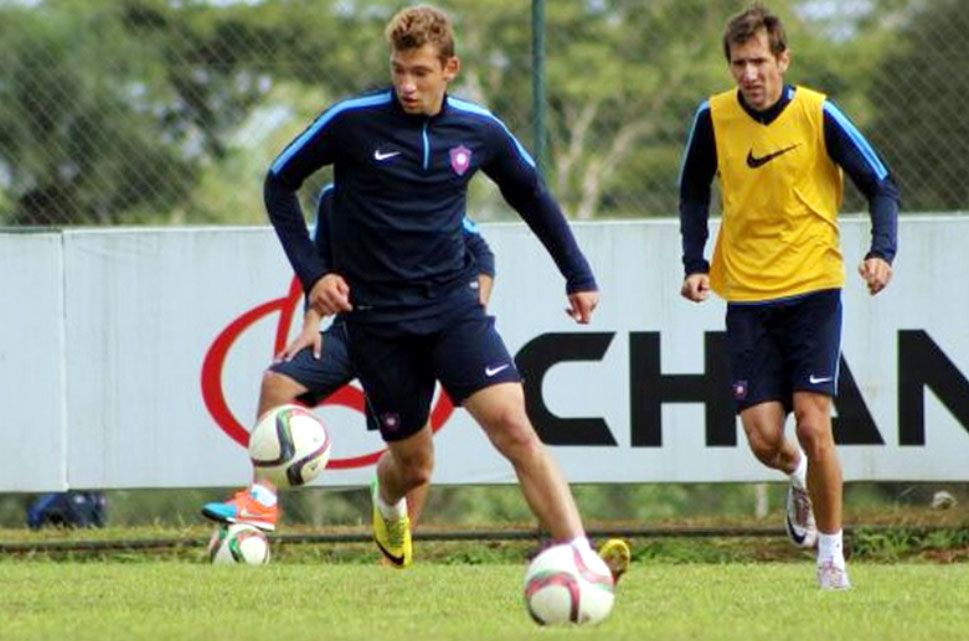 Enrique Borja es novedad en ataque para el domingo - Deportes - ABC Color