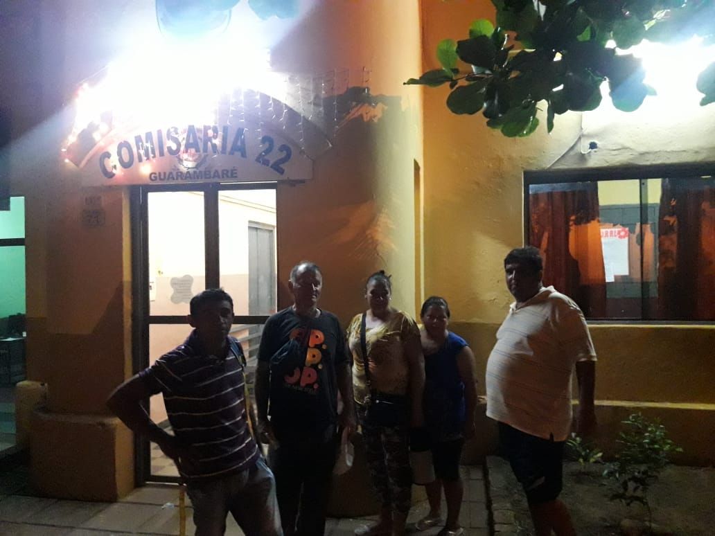 Vecinos de Guarambaré atrapan a un ladrón - Nacionales - ABC Color Vecinos de Guarambaré atrapan a un ladrón - Nacionales - ABC Color
