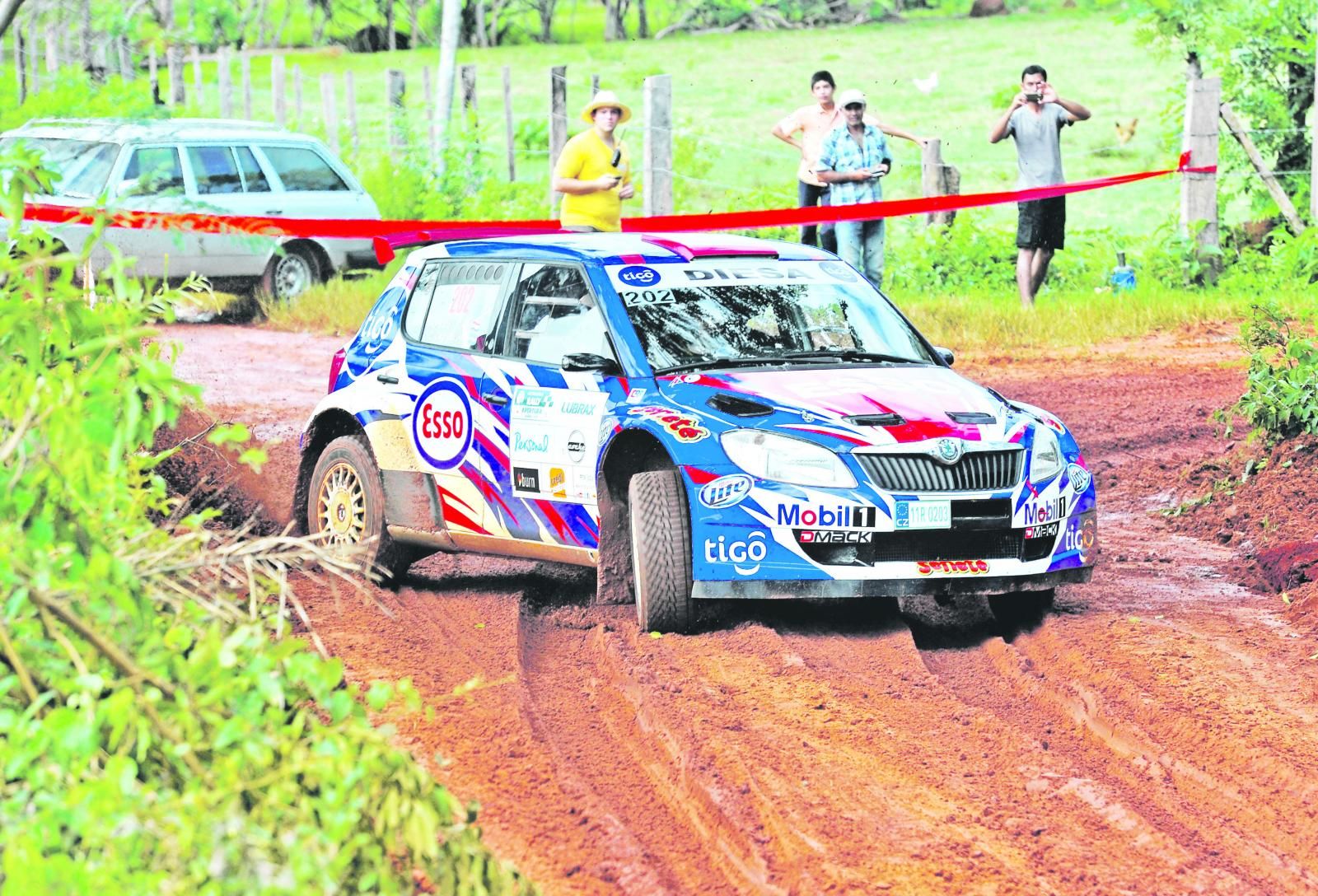 Saba da el primer salto en el rally - Motor - ABC Color