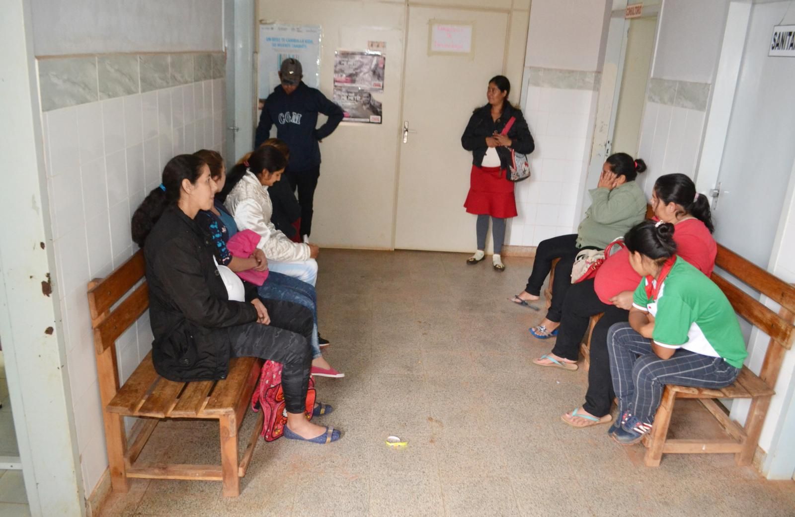 Hospital colapsado y con carencias - 3 Fronteras - ABC Color