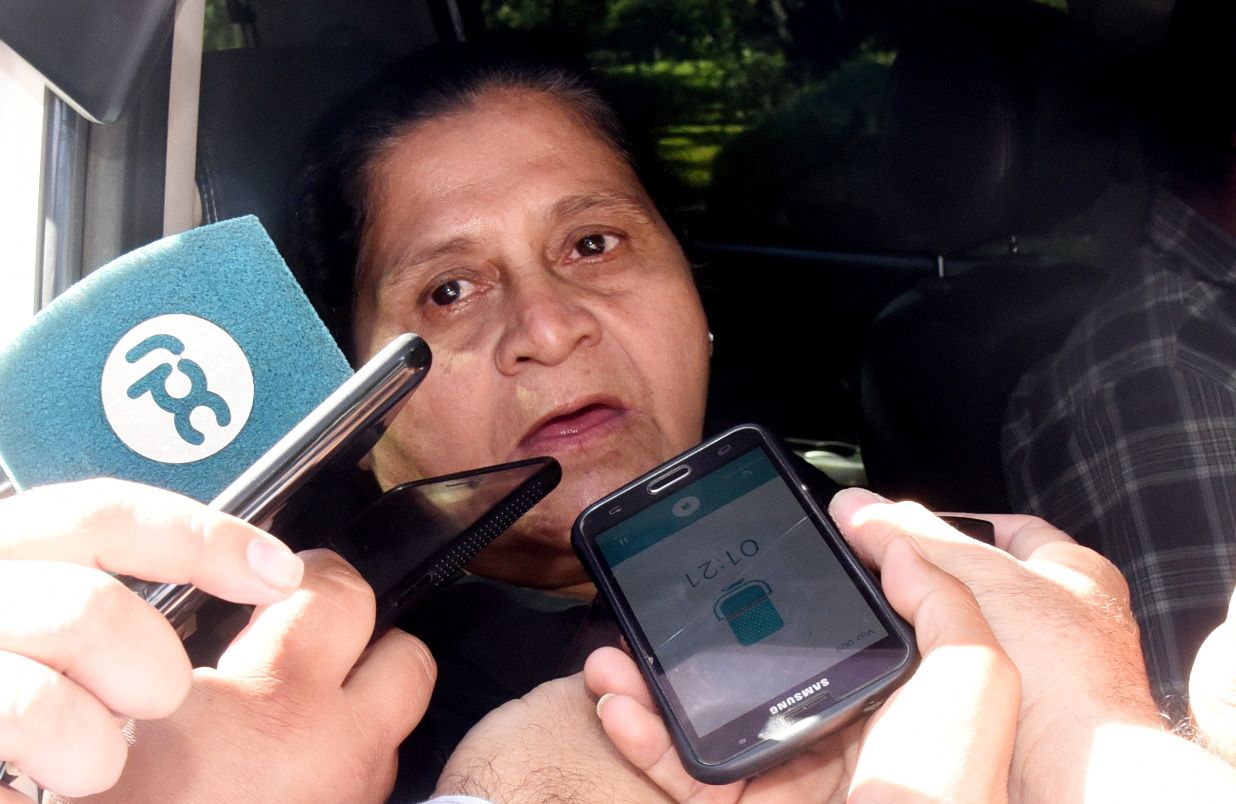 Perla Acosta “es mala” y actúa como “mona”, le informan a HC - Política ...