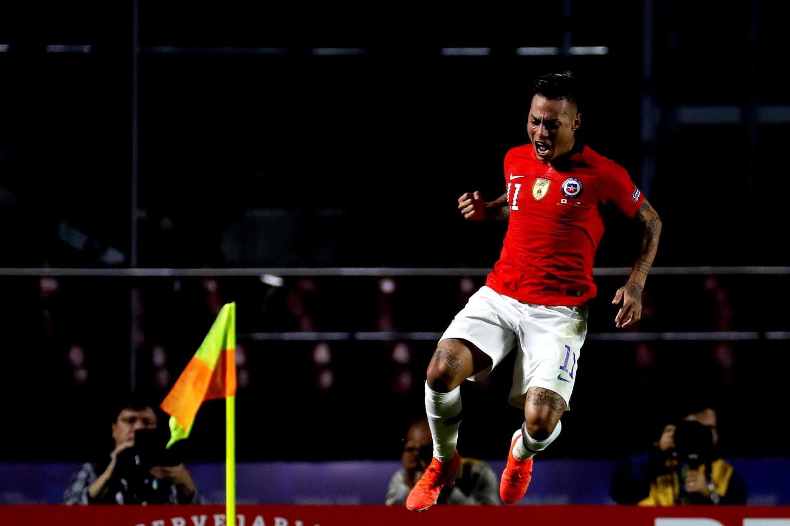 Vargas bate récords en Chile - Fútbol - ABC Color