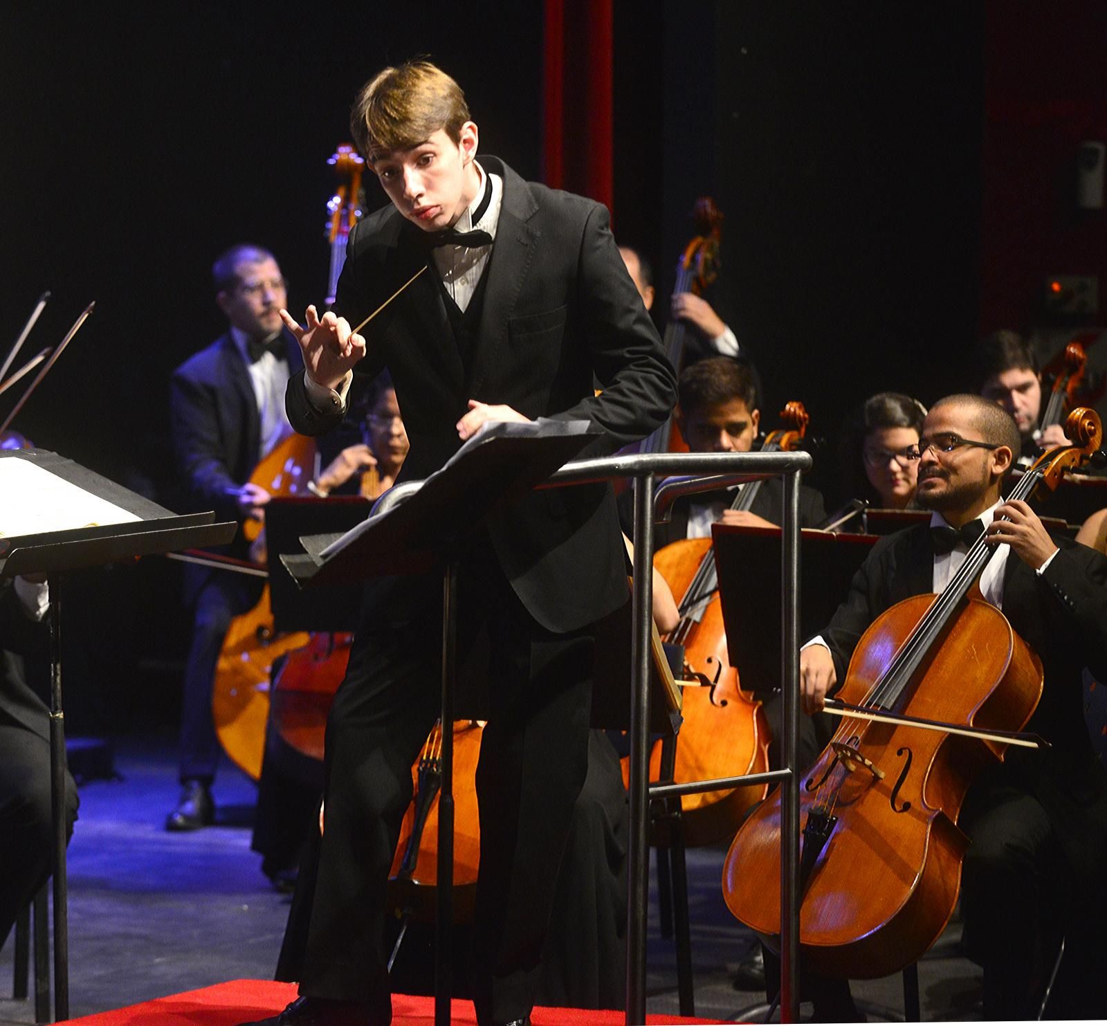 La batuta llega a jóvenes pero buenas manos - Música - ABC Color