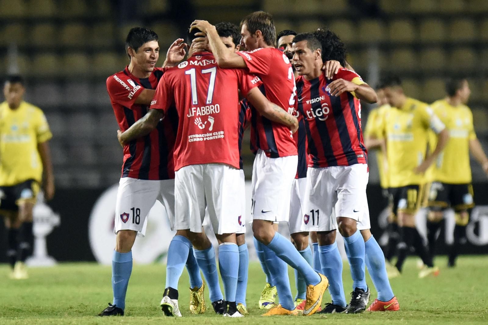 cerro-cae-en-san-crist-bal-pero-define-en-casa-galer-as-de-im-genes
