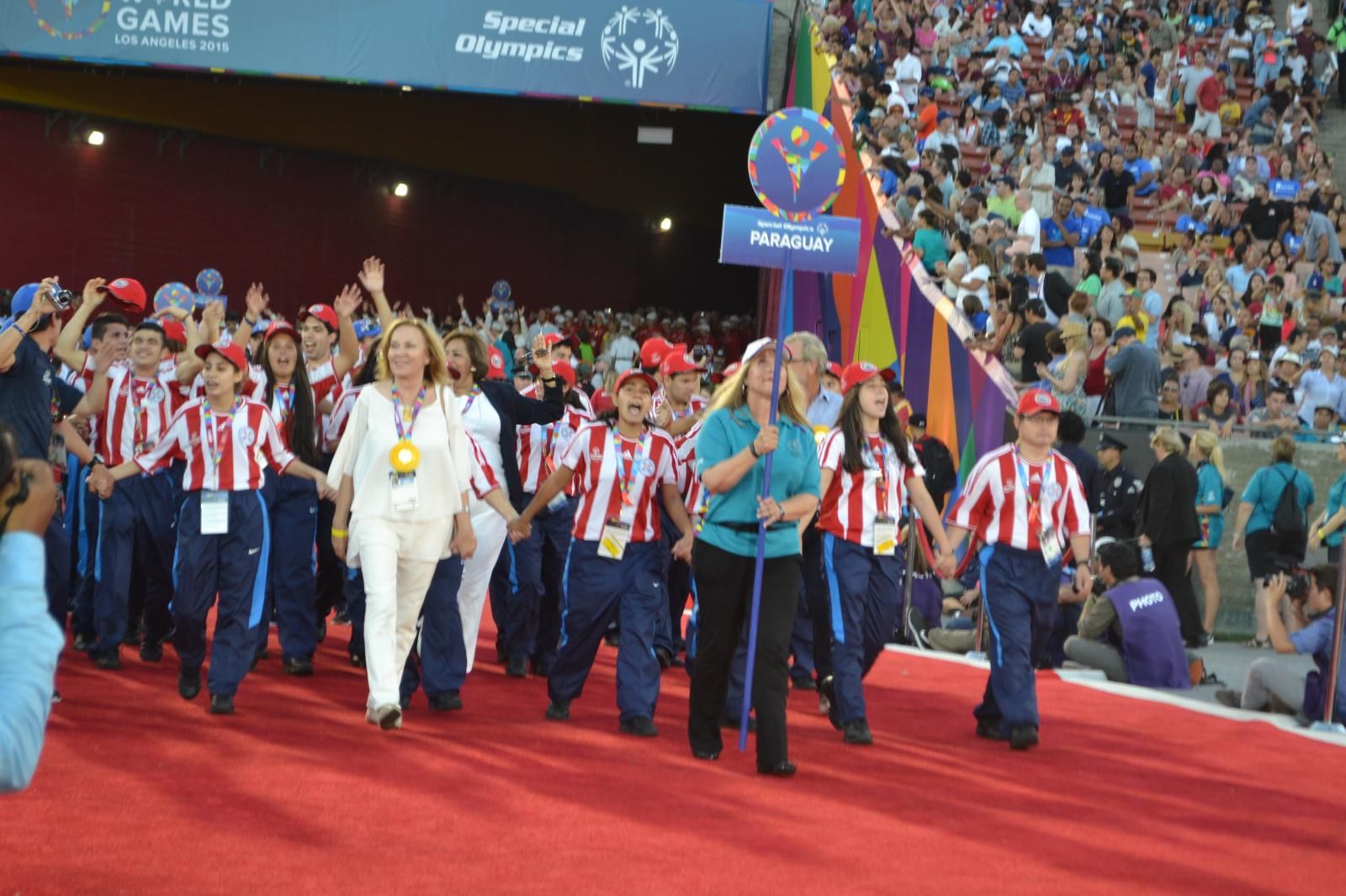 Emotiva inauguración de las Olimpiadas Especiales - Polideportivo - ABC ...