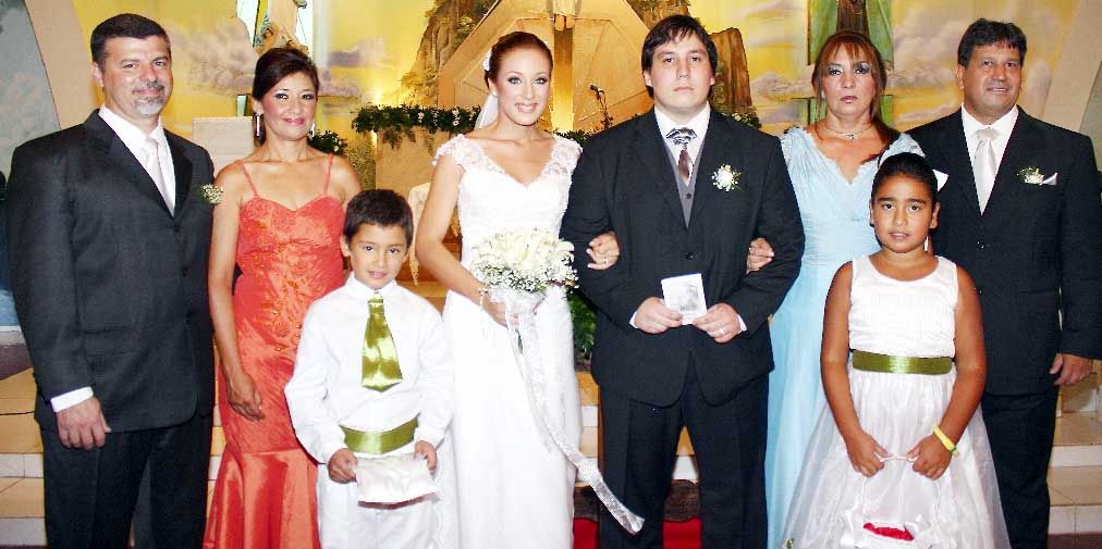 Vanessa Limousin y Andy Ahrens Arce - Sociales - ABC Color