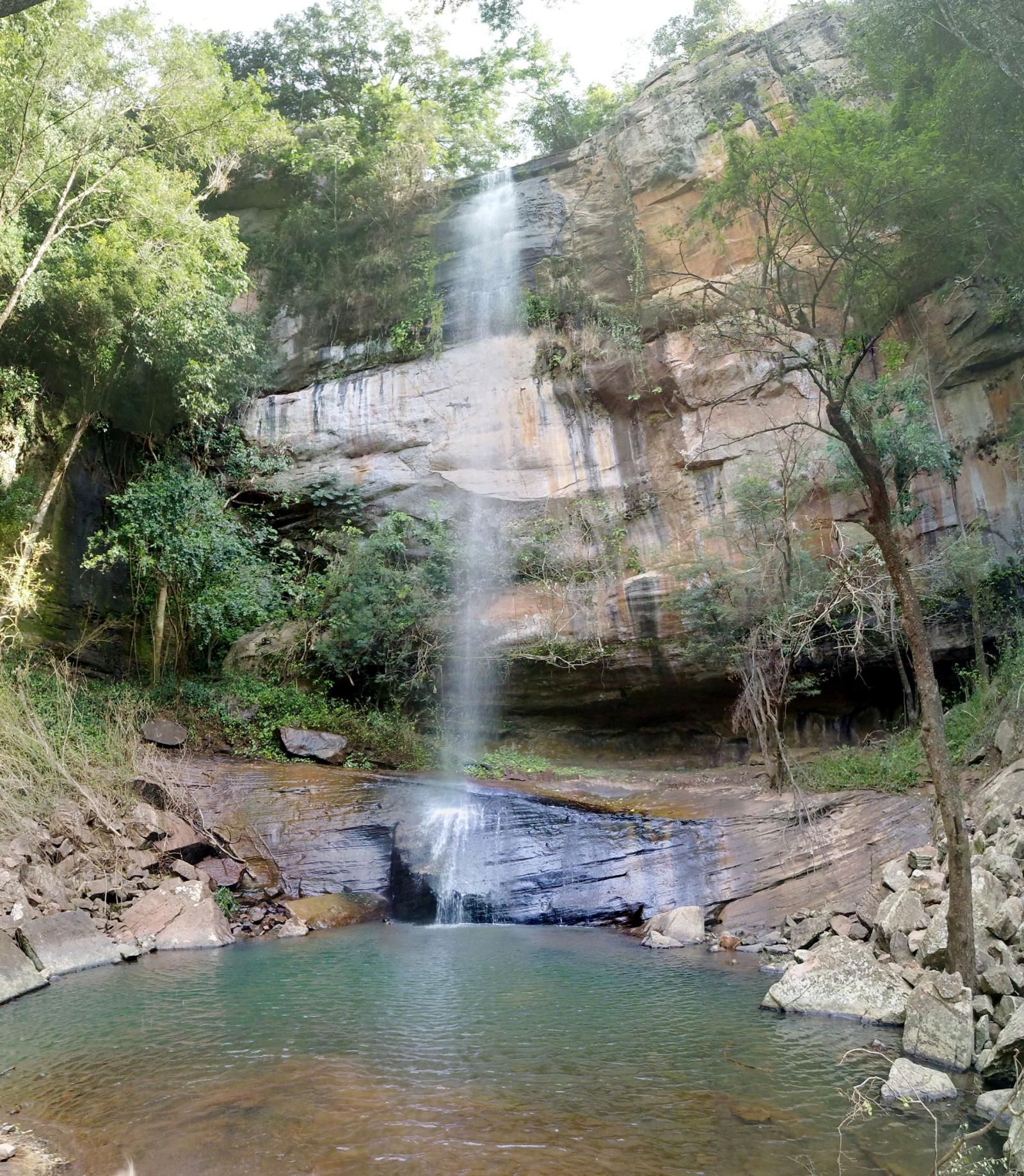 Impactante Salto Suizo - Weekend - ABC Color