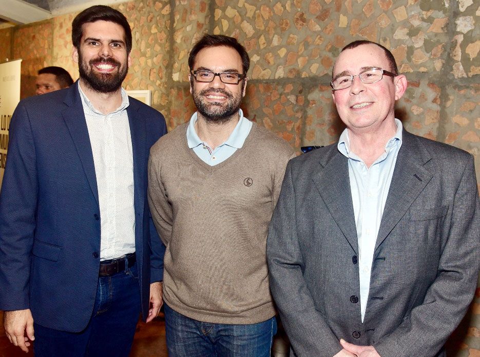 “Lo que el mundo enseña”, de José Daniel Nasta - Sociales - ABC Color