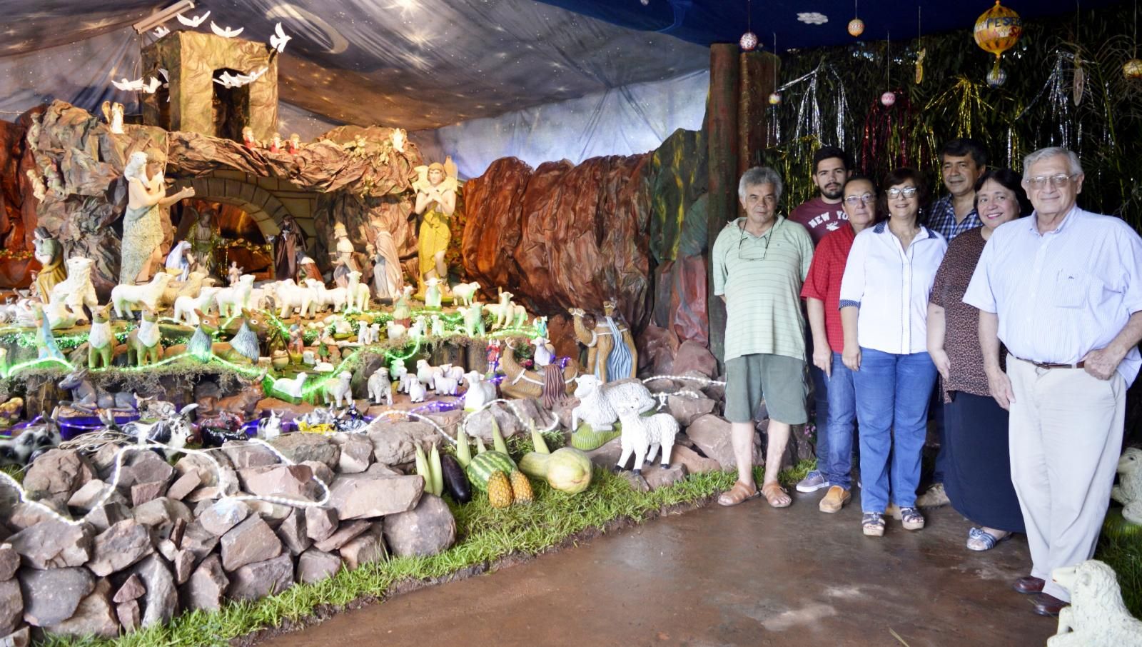 El pesebre gigante de la familia Sánchez de Itauguá - Interior - ABC Color