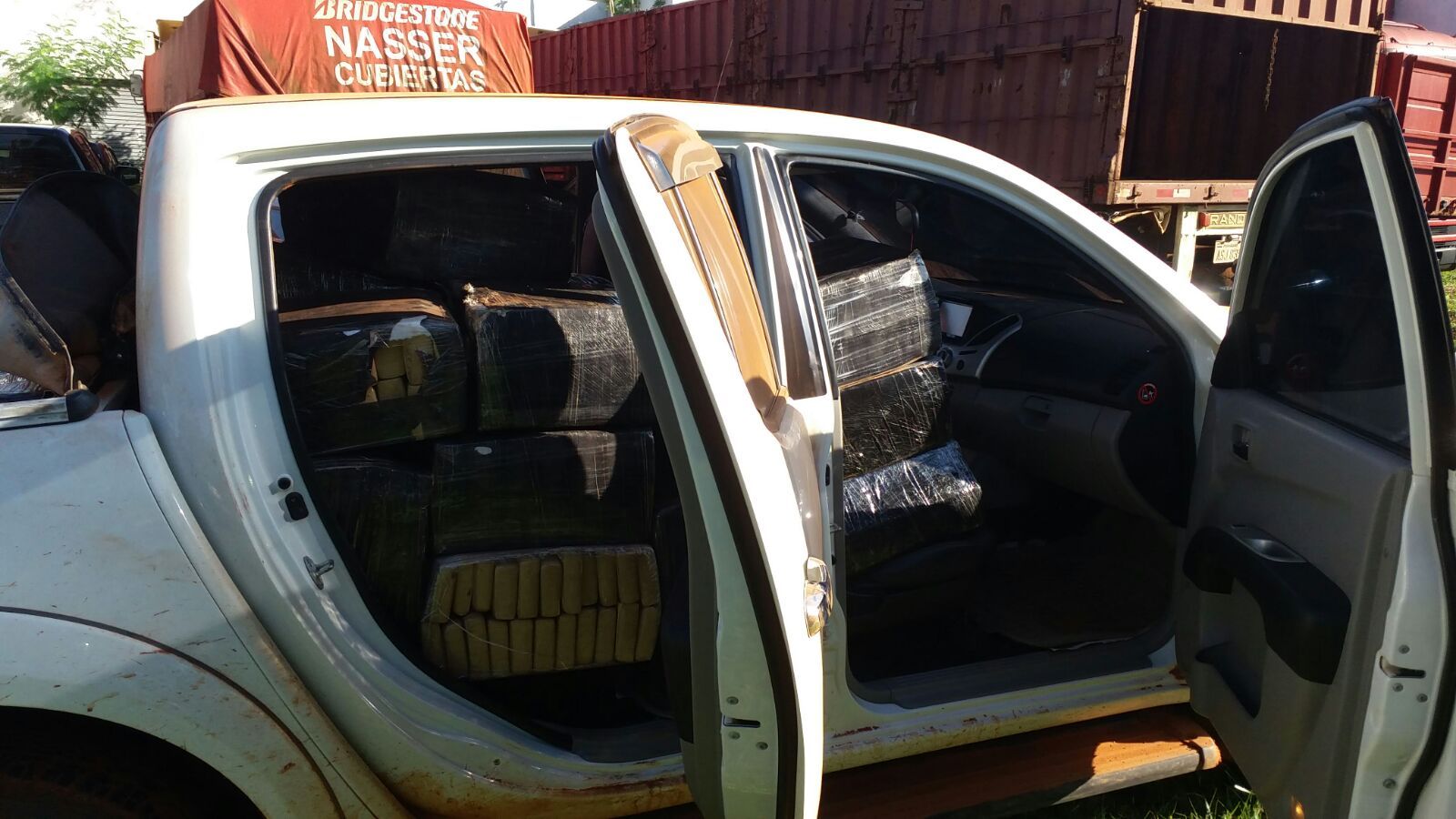 Incautaron 1 000 Kilos De Marihuana Nacionales Abc Color