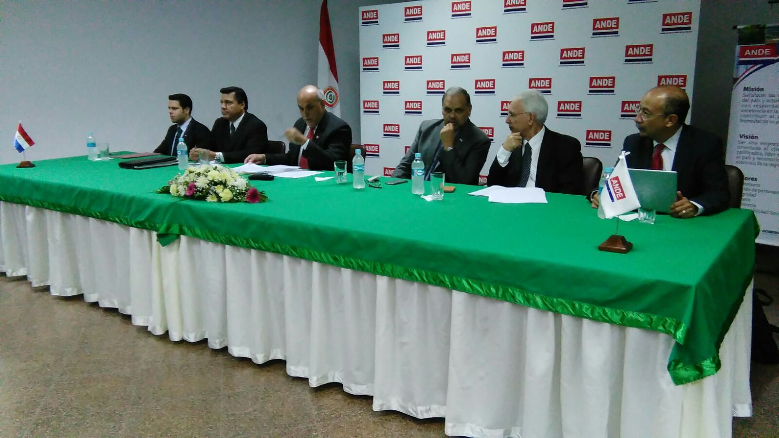 Sube cifra de posibles intoxicados con askarel - Nacionales - ABC Color