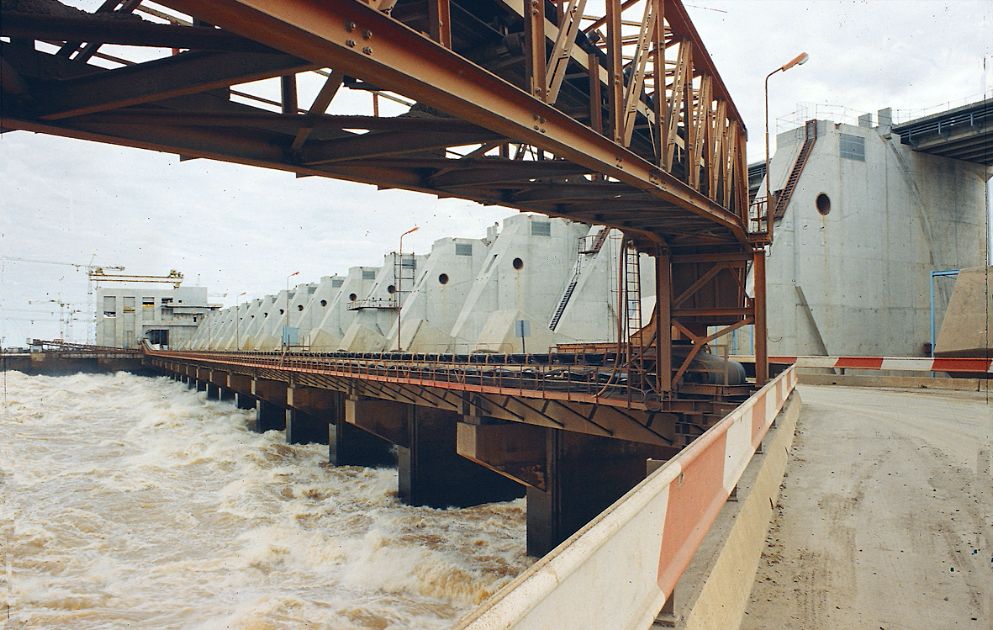 Explota un transformador y deja inactiva turbina en EBY - Locales - ABC ...