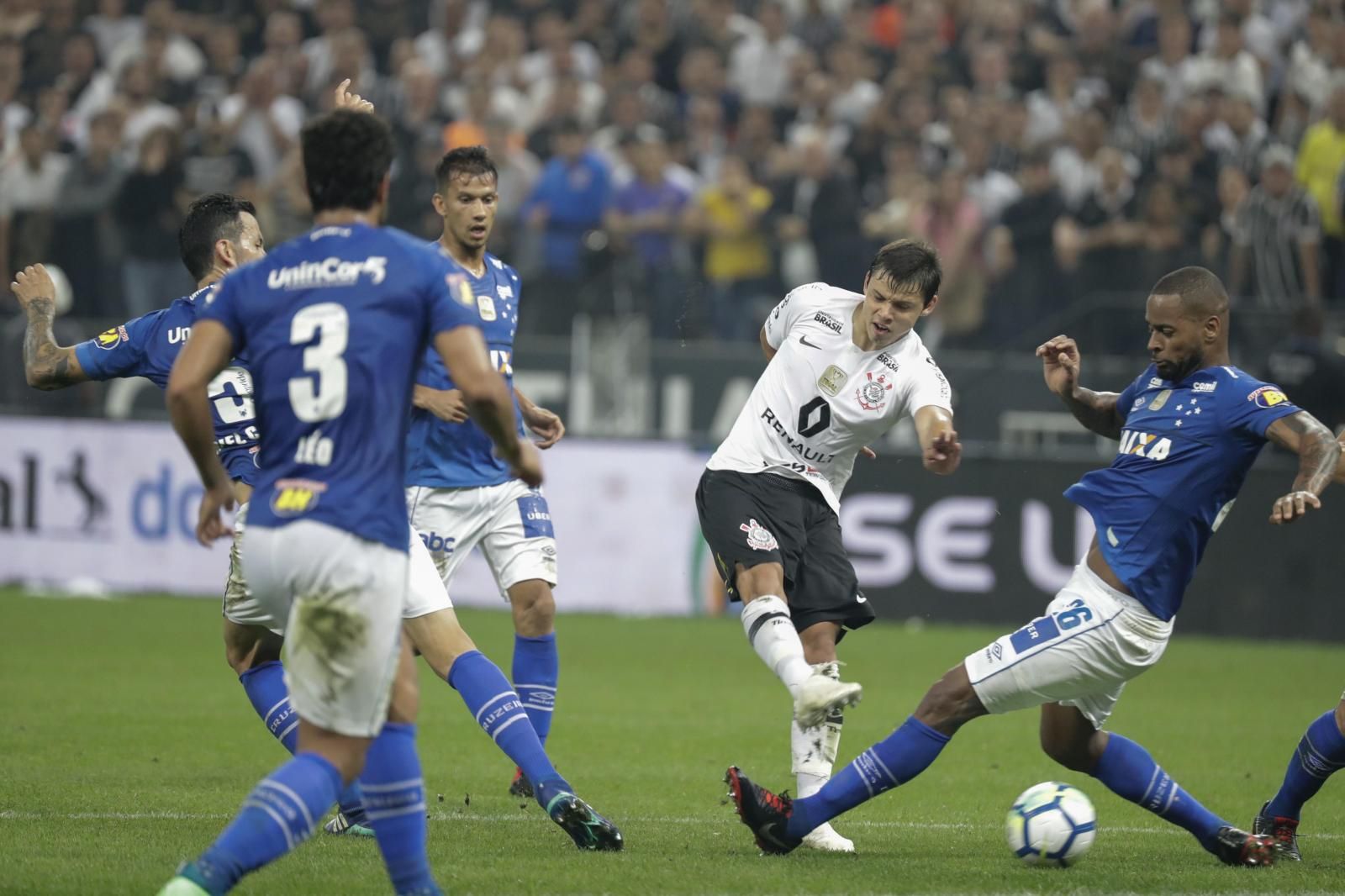 Cruzeiro retiene el título de campeón - Fútbol - ABC Color