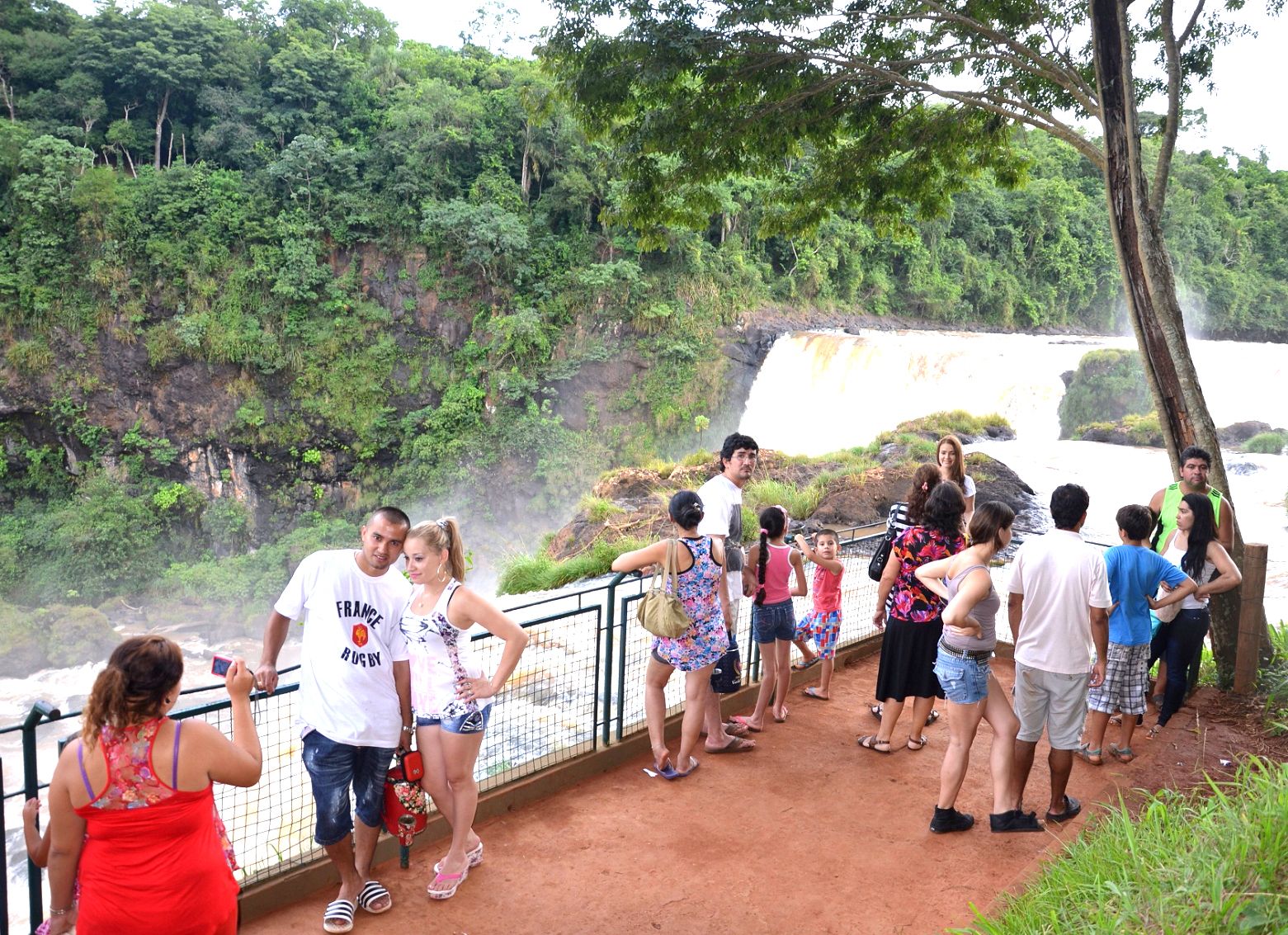 El Salto del Monday es uno de los principales atractivos del Alto ...