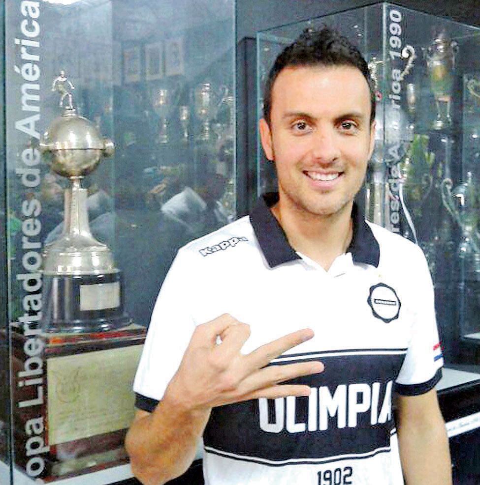 Guzmán firmó y hoy arrancan tareas - Deportes - ABC Color