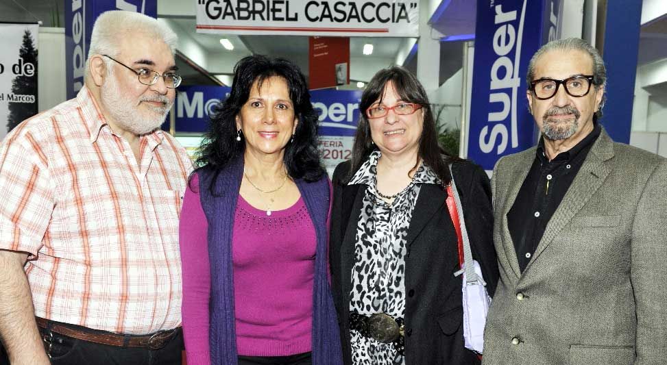 Brindis presentación de poemario de Daniel Nasta - Sociales - ABC Color